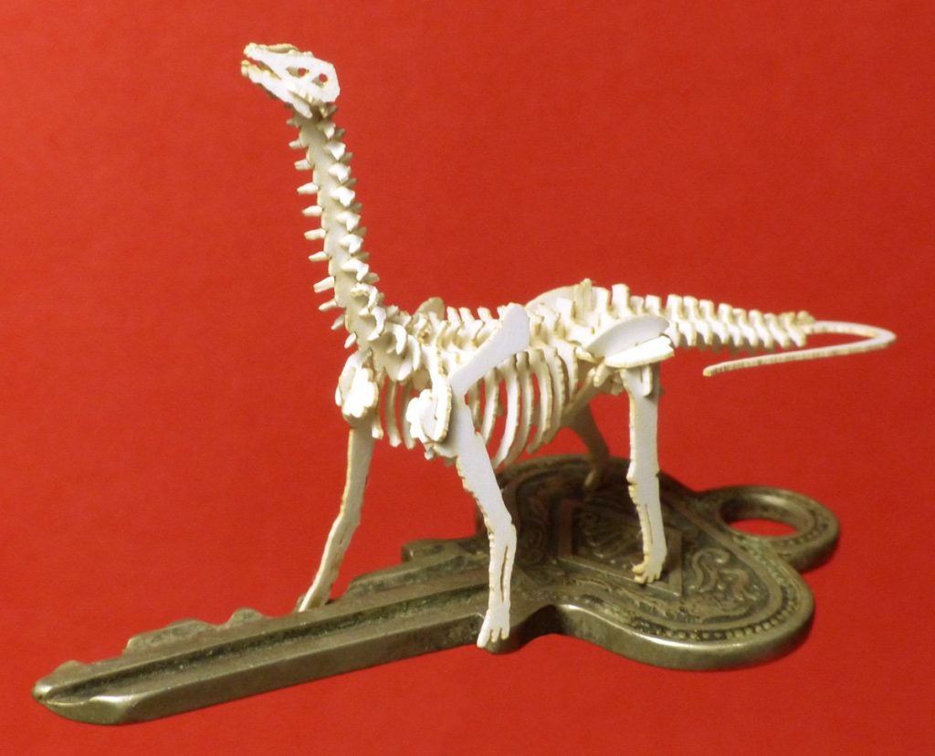 Brontosaurus Skeleton Deluxe Mini 3D Kit - POTUS31